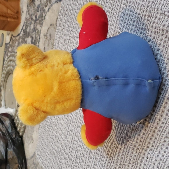 Disney | Accents | Vintage 997 Hug N Wiggle Talking Pooh Bear | Poshmark